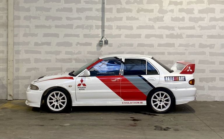 MITSUBISHI EVOLUTION 3 - Legendary Racing